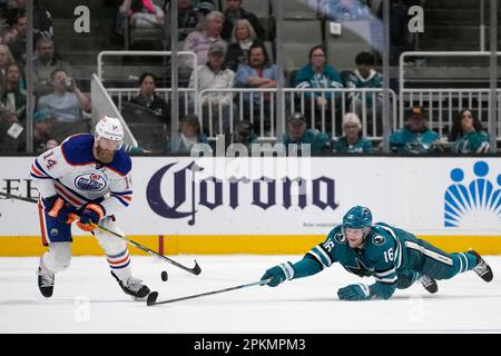 Edmonton Oilers defenseman Mattias Ekholm (14) works against Vegas ...