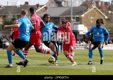 Sam Higgins of Hornchurch goes close to a goal during Hornchurch vs ...