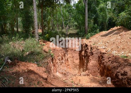 Gemstone mine, moonstone, Naula, Sri Lanka, Asia Stock Photo - Alamy