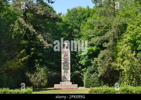 Soviet Monument, Kleinmachnow, Brandenburg Stock Photo - Alamy