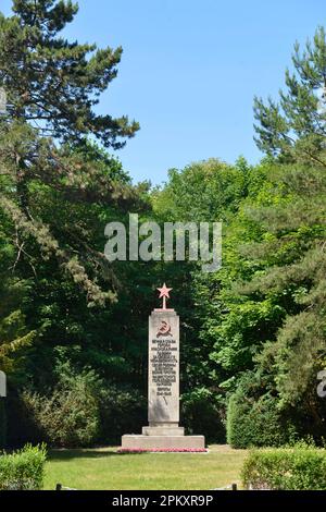 Soviet Monument, Kleinmachnow, Brandenburg Stock Photo - Alamy