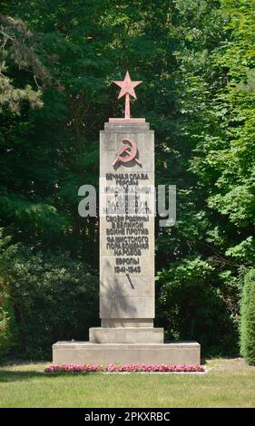 Soviet Monument, Kleinmachnow, Brandenburg Stock Photo - Alamy