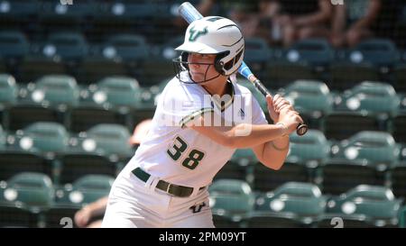 South Florida's Emilee Hanlon (38) sprints to third during an NCAA ...