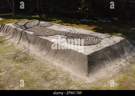 Honen-in was established in 1680 to honor Honen the founder of the Jodo ...