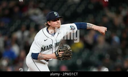 Seattle Mariners relief pitcher Gabe Speier throws against the Los ...