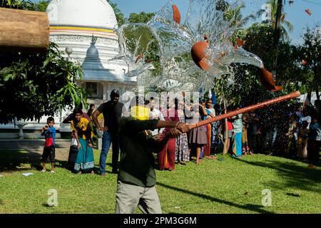 Colombo, Sri Lanka. 09th Apr, 2023. Sri Lankan damma school Student ...