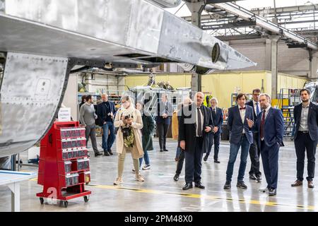 Daniel Baijot, site manager Sabena Engineering (2L) and Walloon ...