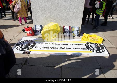 A banner and messages supporting WikiLeaks founder Julian Assange are ...