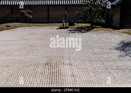 Kyoto, Arashiyama; Daikakuji Temple, former Saga Palace, the head ...