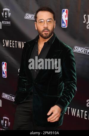 BURBANK, CALIFORNIA - APRIL 11: Jeremy Piven attends the Los Angeles ...