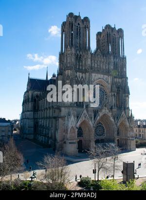 Sunset ariel view of Reims Cathedral Stock Photo - Alamy