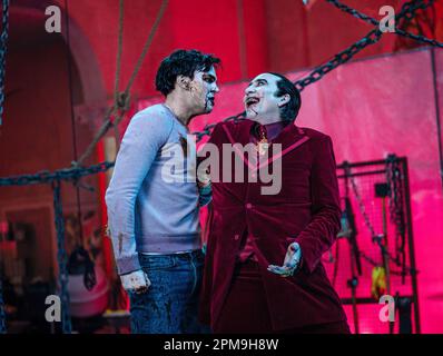 Renfield Nicolas Cage & Nicholas Hoult Stock Photo - Alamy