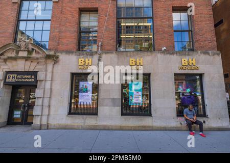 B&H Photo and Video store in New York, NY. exterior storefront of a ...