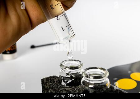 Colorimetric nitrate test used to measure the nitrate level in marine ...