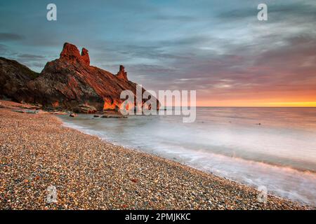 Ruins of Black Castle at sunrise, Wicklow Town, Ireland Stock Photo - Alamy