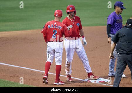 Clearwater Threshers manager Marty Malloy (2) talks with Emaarion Boyd ...