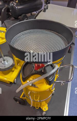 Waste Oil Drainer Collector Device in Garage Service Workshop Equipment ...