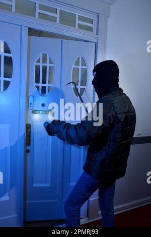 Symbol photo, housebreaking Stock Photo - Alamy