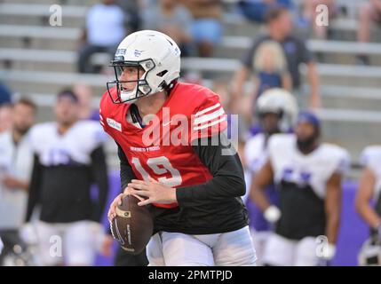 TCU quarterback Jacob Porter (19) warms up before an NCAA football game ...