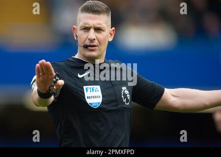 Referee Robert Jones during the Premier League match at the London ...