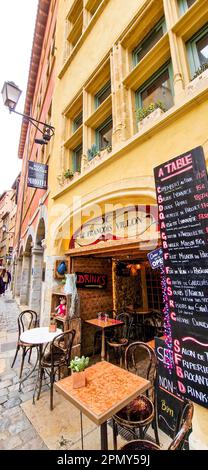 Bouchon, traditonal restaurant, Lyon, France Stock Photo - Alamy