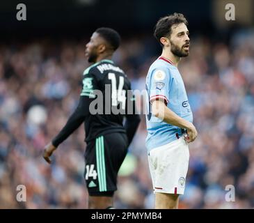 Bernardo Silva of Manchester City breaks with the ball during the ...