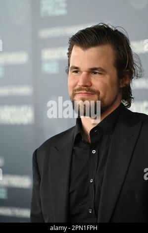 Magnus Carlsen at the 2023 Breakthrough Prize Ceremony for Science ...