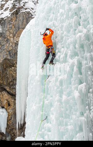 Brandon Prince climbing Bear Spirit WI4 Stock Photo - Alamy