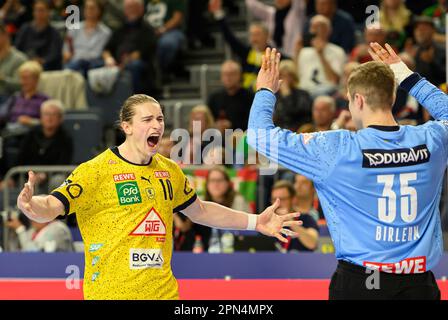 Jubilee Yuri KNORR l. (RNL) with goalwart Joel BIRLEHM (RNL), final, SC ...