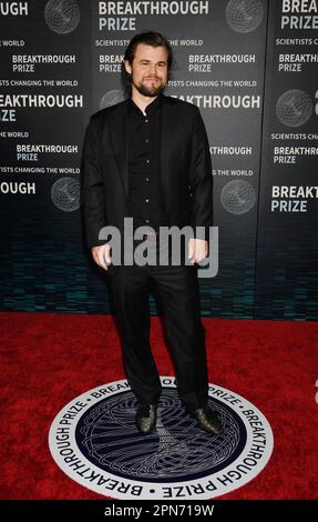 Magnus Carlsen at the 2023 Breakthrough Prize Ceremony for Science ...