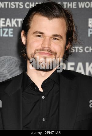 Magnus Carlsen at the 2023 Breakthrough Prize Ceremony for Science ...