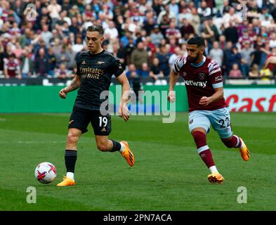 Leandro Trossard of Arsenal during the Premier League match Burnley vs ...