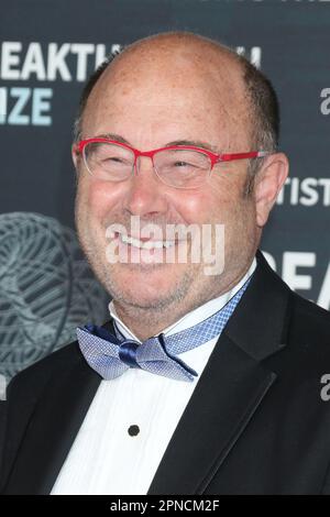 Dr Jeffery W. Kelly at arrivals for Ninth Annual Breakthrough Prize ...