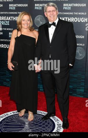 Lynn Seely & Guest at the 2023 Breakthrough Prize Ceremony for Science ...