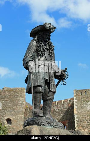 Statue of King William III; Prince Of Orange With Herring Gull - Larus ...