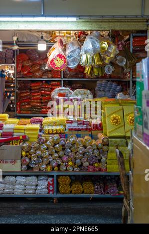 Inside the Orussey Market, Phnom Penh,Cambodia Stock Photo - Alamy