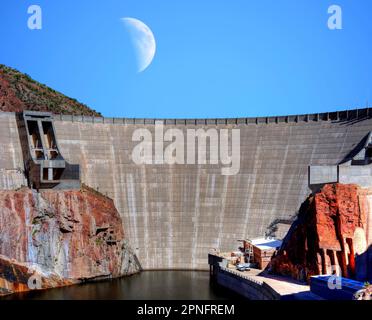 Morning sun on Roosevelt dam spillway Stock Photo - Alamy
