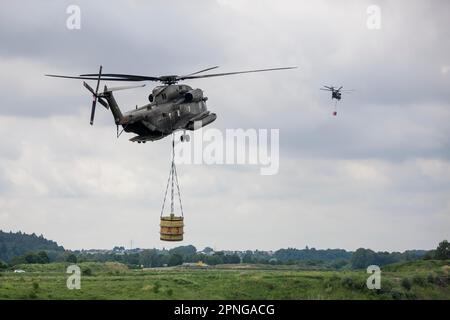 Bundeswehr helicopter with fire extinguishing tank 5000 litres, during ...