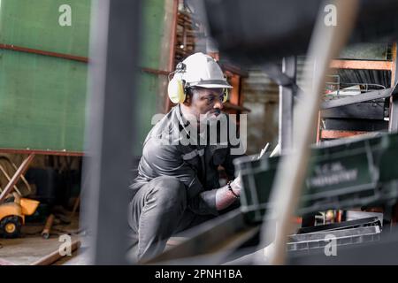 Engineering technician virtually examine the quality of workpieces ...