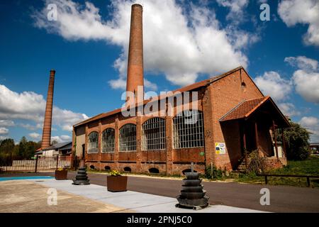 The Water Slope (Pente d'eau) at Montech on the Canal Latéral de la ...