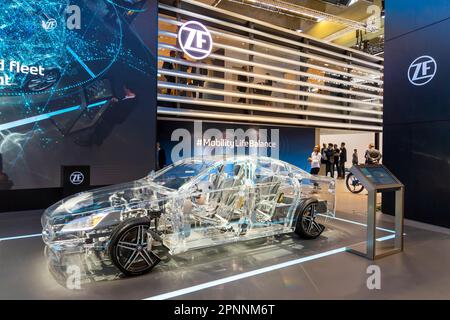 Platform for automotive engineering, system development of the ...