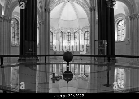 Foucault's pendulum, that follows the earth's rotation, on display in ...