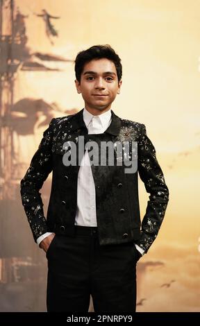 Peter Pan & Wendy Alexander Molony & Ever Anderson poster Stock Photo ...