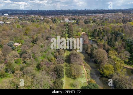 Aerial view of The Palm House, Kew Gardens, London, England Stock Photo ...