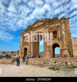 Arch of Hadrian, Main Gate, Jerash, Jordan, Middle East Stock Photo - Alamy