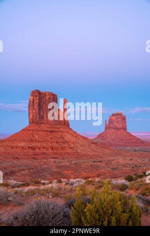 Left Mitten at Sunset Monument Valley Southern Utah USA Stock Photo - Alamy