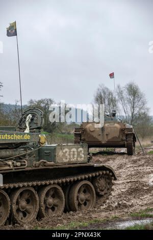 PRODUCTION - 15 April 2023, Brandenburg, Steinhöfel: A group of women ...