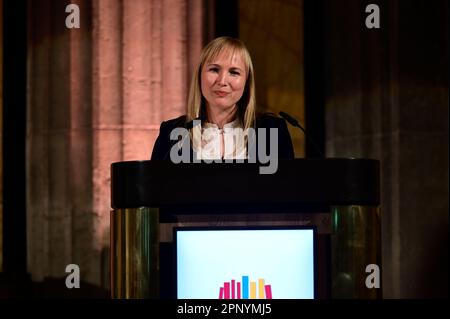 Maria Schulz bei Kosmos Ukraine – Podiumsgespräch mit Yuriy Gurzhy und ...