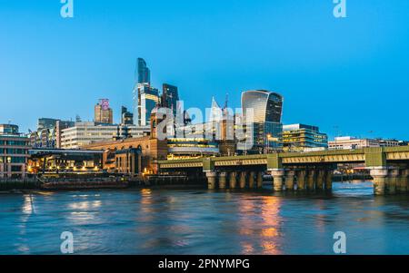 Cannon Street Railway Bridge ane Skyscrapers over River Thames, London ...
