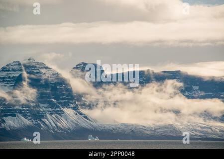 Layers of flood basalt on the Volquart Boons Kyst Stock Photo - Alamy